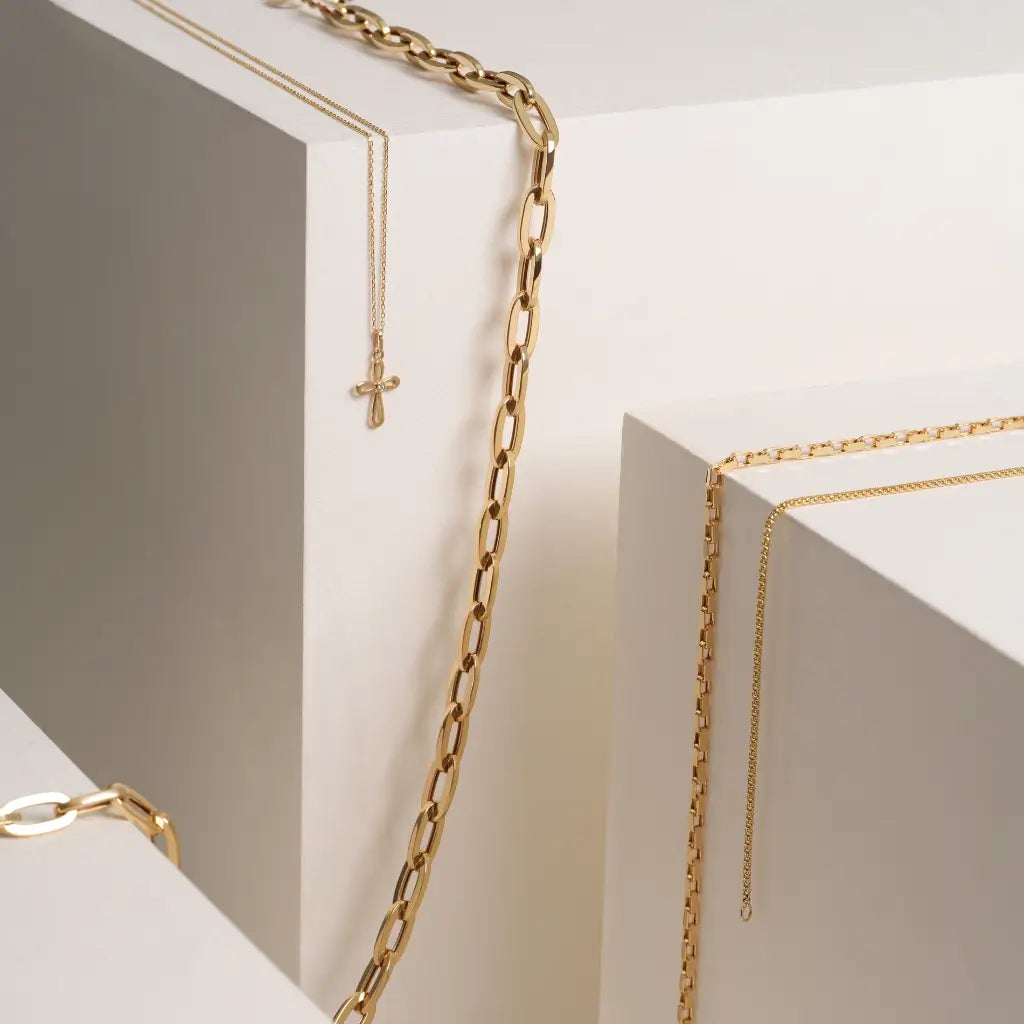 How to Layer Gold Necklaces: A Visual Guide to Stacking – Heon Jewelry